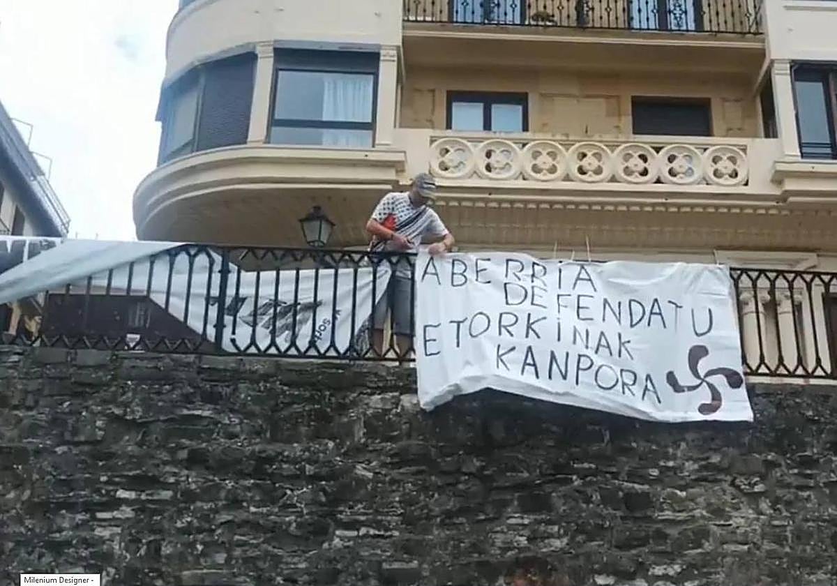 Condena tras la aparición de lemas racistas y xenófobos | El Diario Vasco